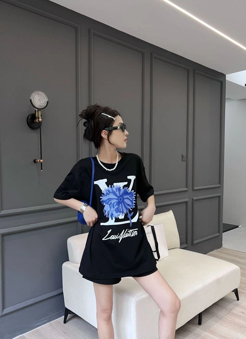 Factory-made Louis Vuitton T-Shirts