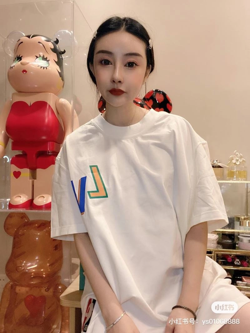 Top match Louis Vuitton T-Shirts