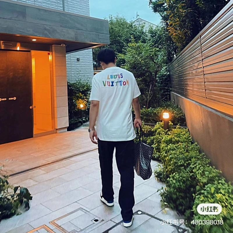 Top match Louis Vuitton T-Shirts