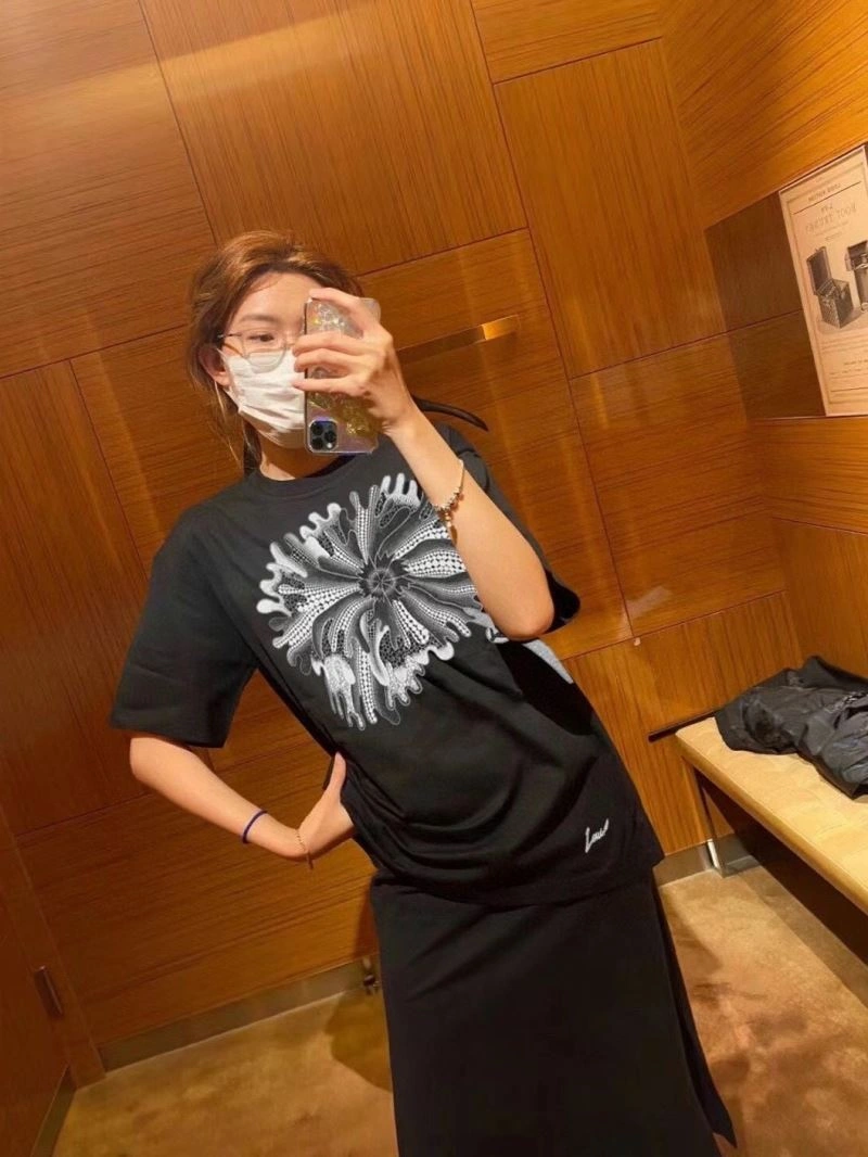 Genuine Louis Vuitton T-Shirts