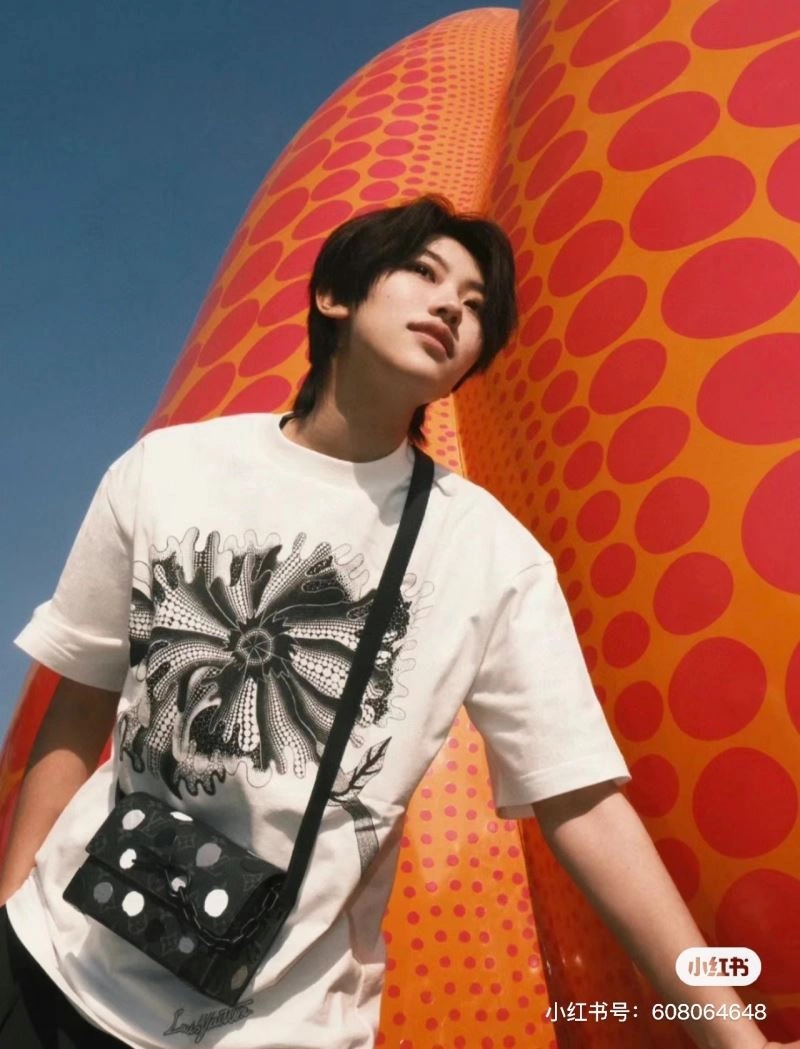 Top match Louis Vuitton T-Shirts