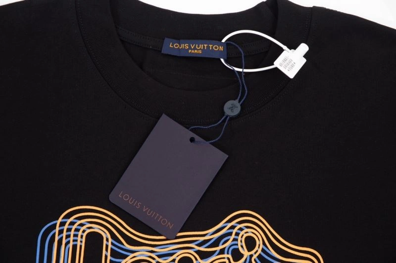 Top match Louis Vuitton T-Shirts