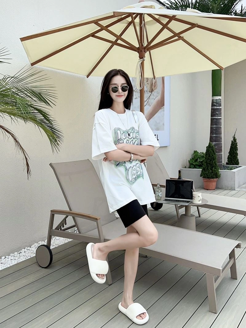 Precise copy Louis Vuitton T-Shirts
