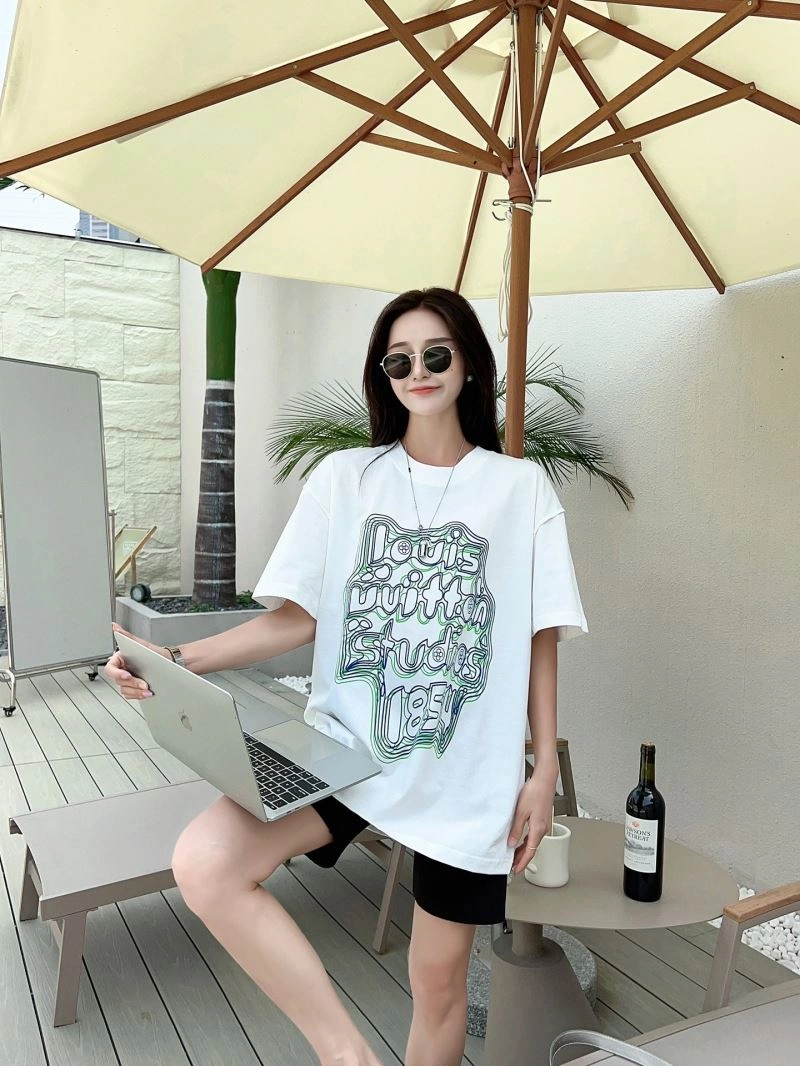 Precise copy Louis Vuitton T-Shirts