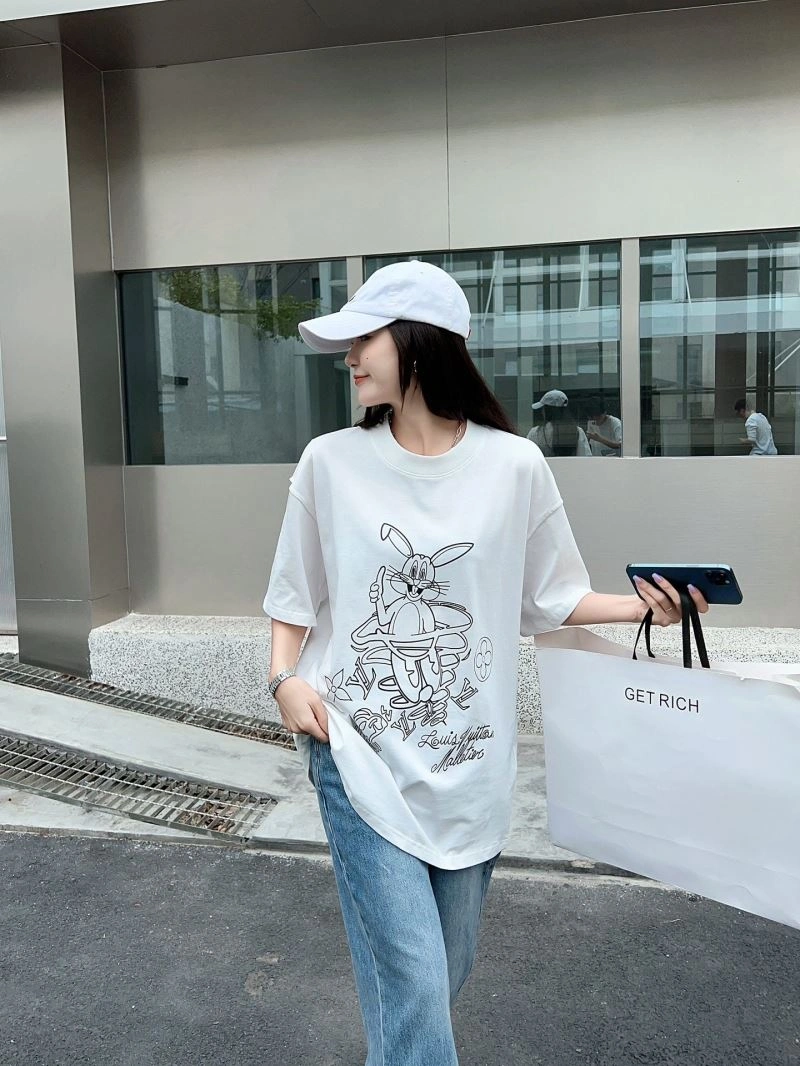 Top match Louis Vuitton T-Shirts
