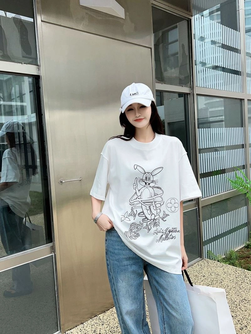 Top match Louis Vuitton T-Shirts