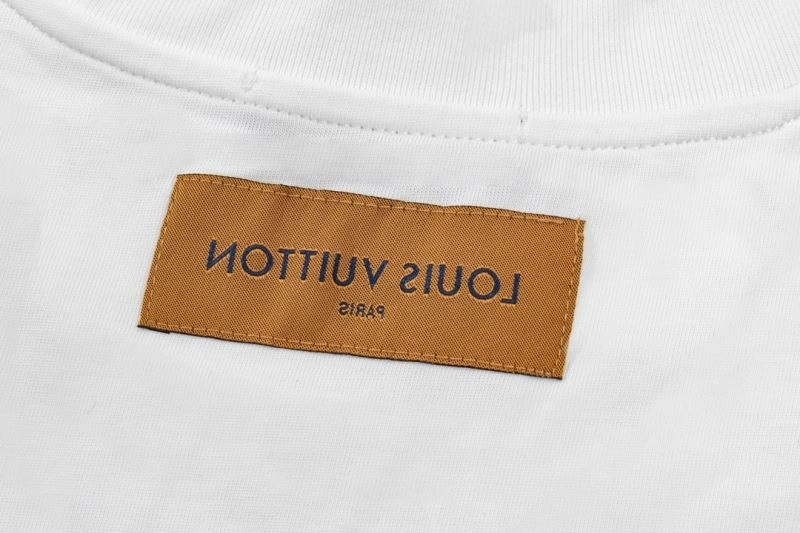 Precise copy Louis Vuitton T-Shirts