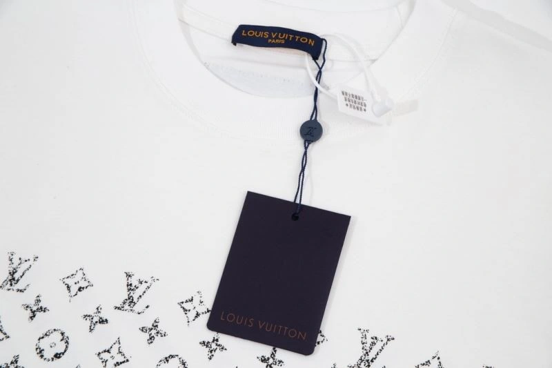 Top match Louis Vuitton T-Shirts