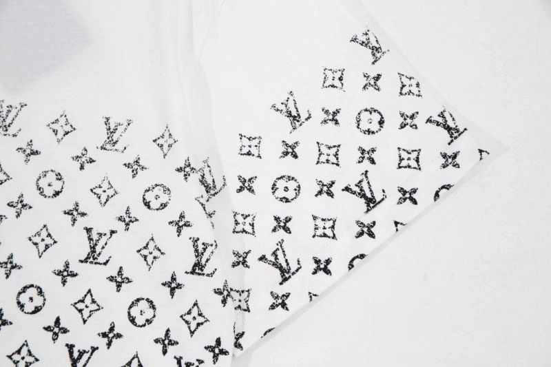 Top match Louis Vuitton T-Shirts