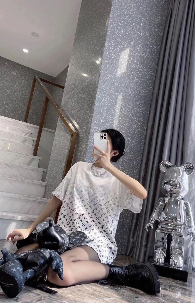 Top match Louis Vuitton T-Shirts