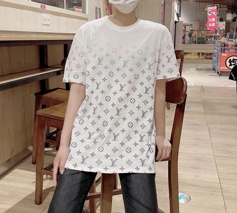 Top match Louis Vuitton T-Shirts