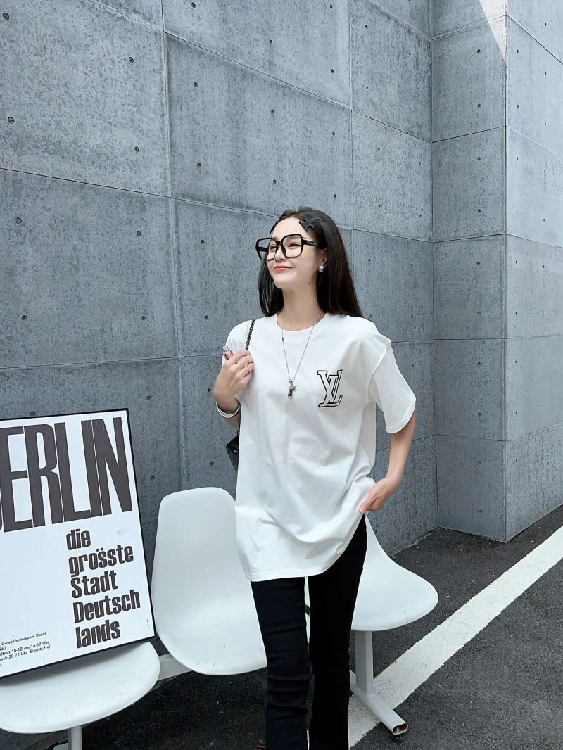 Factory-made Louis Vuitton T-Shirts