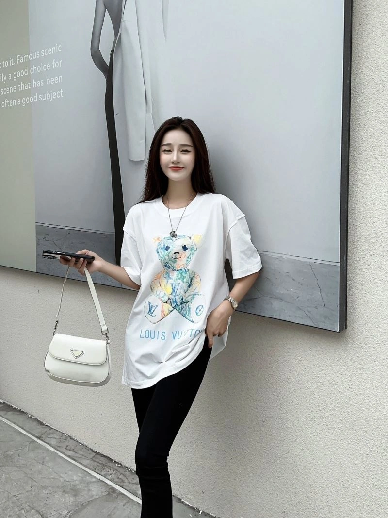 Accurate model Louis Vuitton T-Shirts