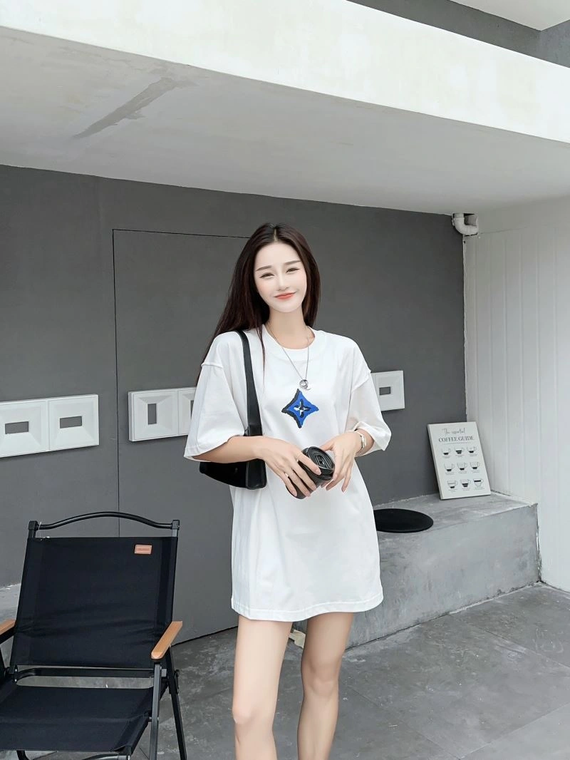 Accurate model Louis Vuitton T-Shirts