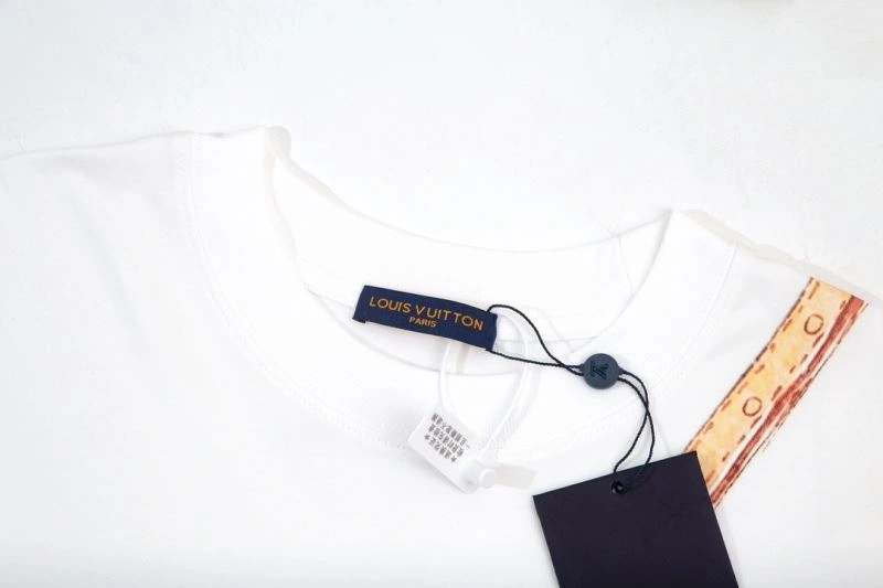High fidelity Louis Vuitton T-Shirts