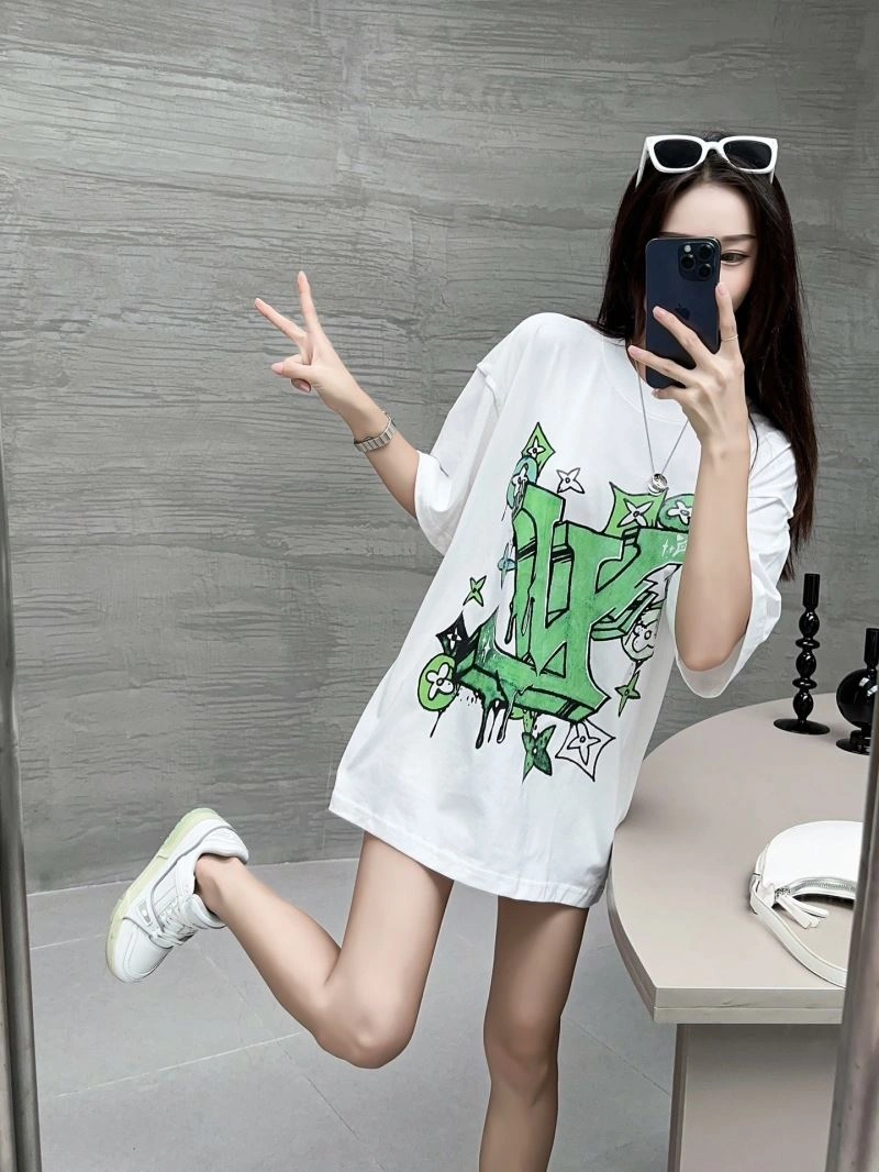 Exact replica Louis Vuitton T-Shirts
