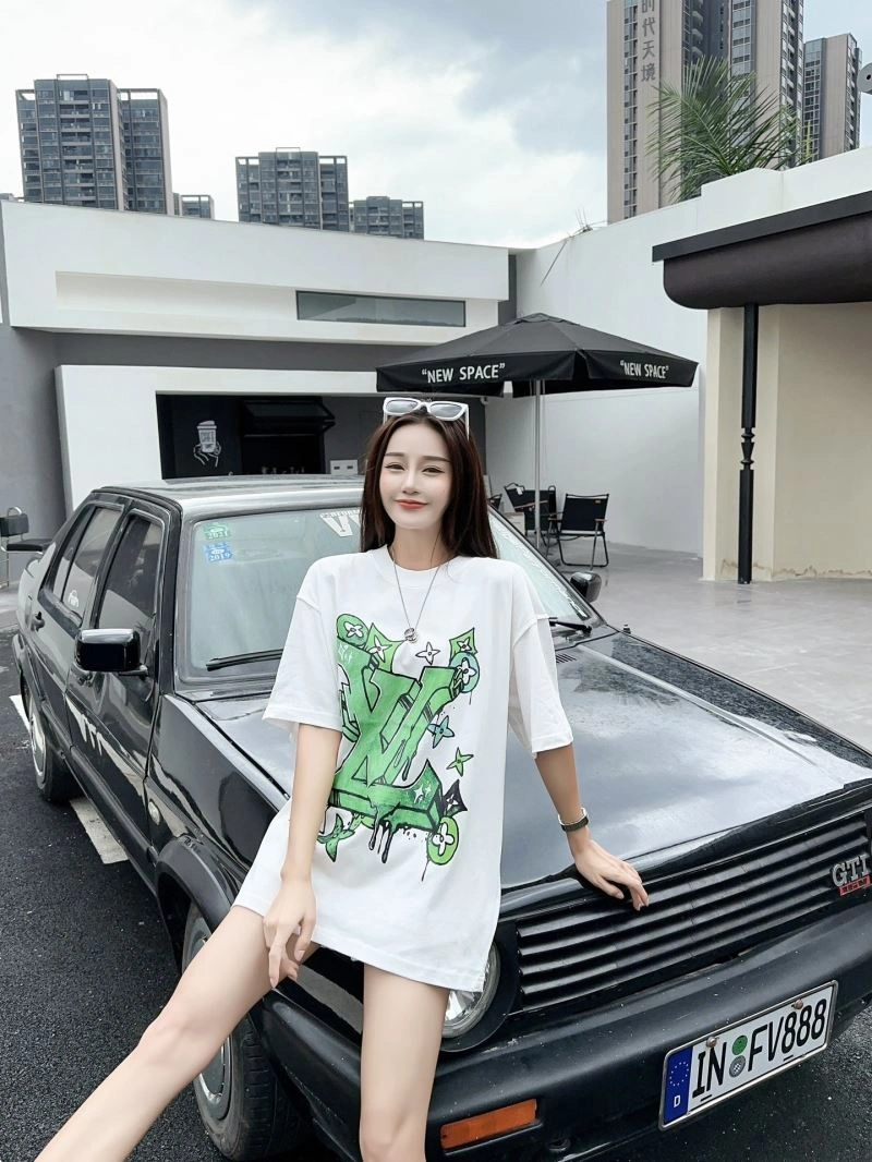 Exact replica Louis Vuitton T-Shirts