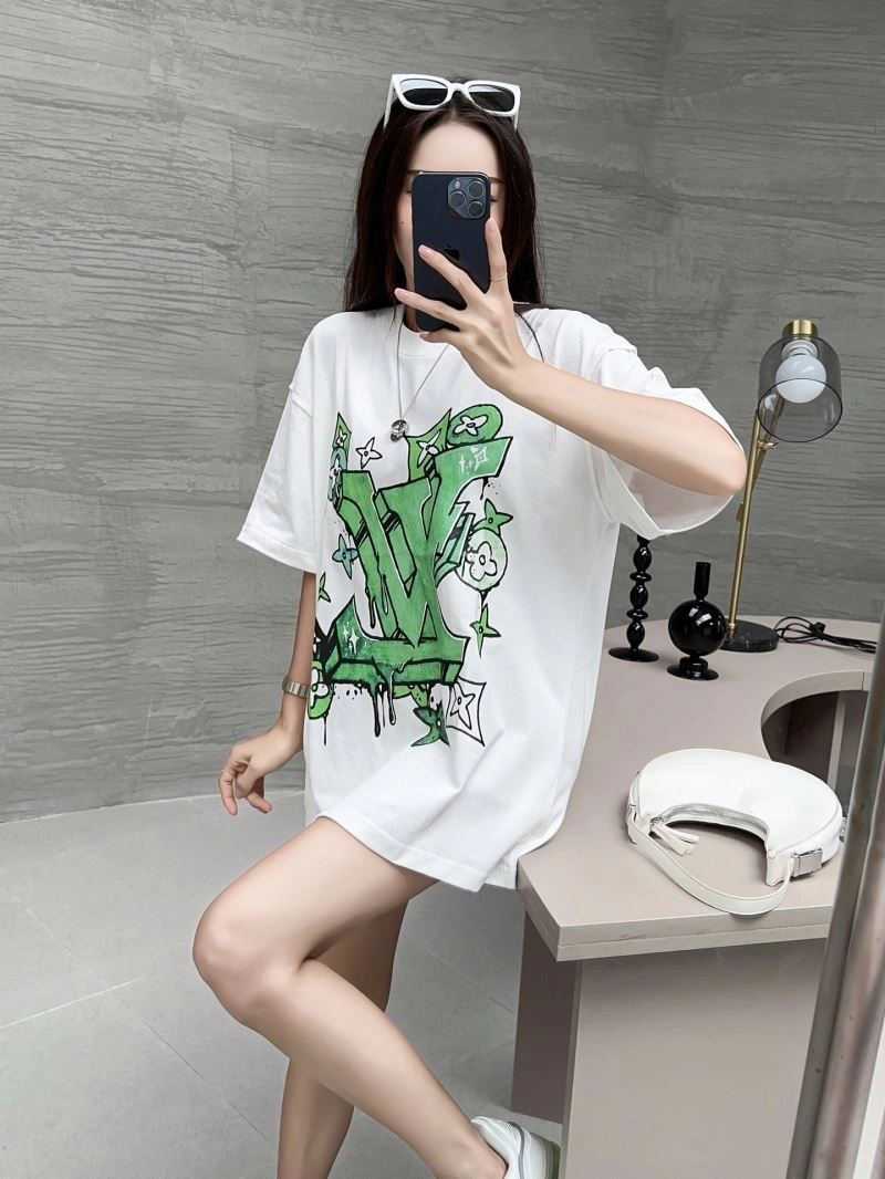 Exact replica Louis Vuitton T-Shirts