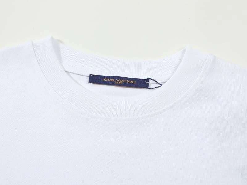 Low-cost Louis Vuitton T-Shirts