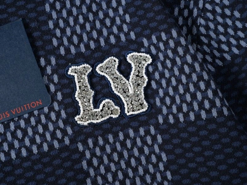 Top match Louis Vuitton T-Shirts