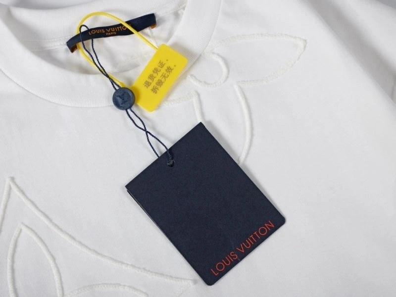 Exact replica Louis Vuitton T-Shirts