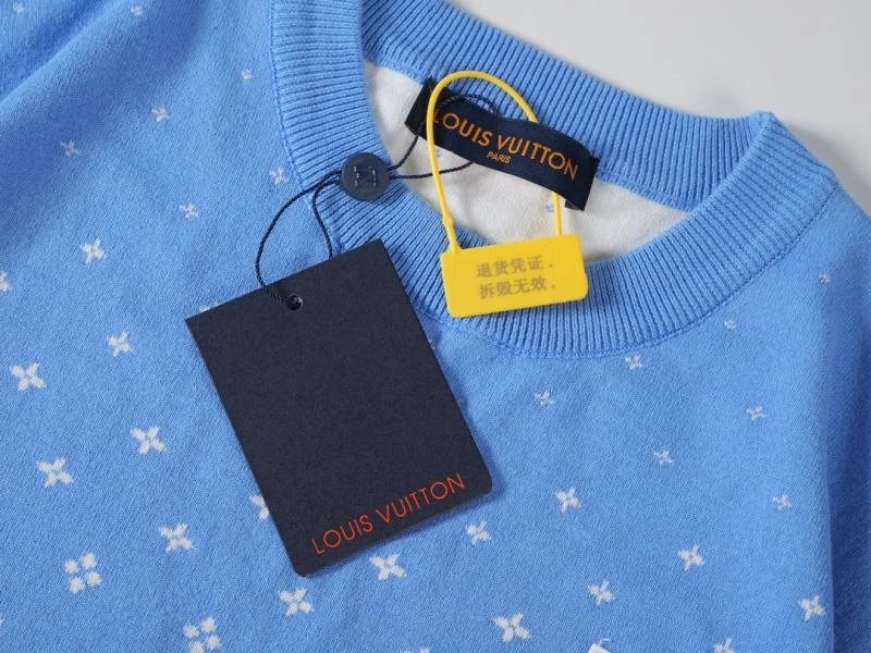Accurate model Louis Vuitton T-Shirts
