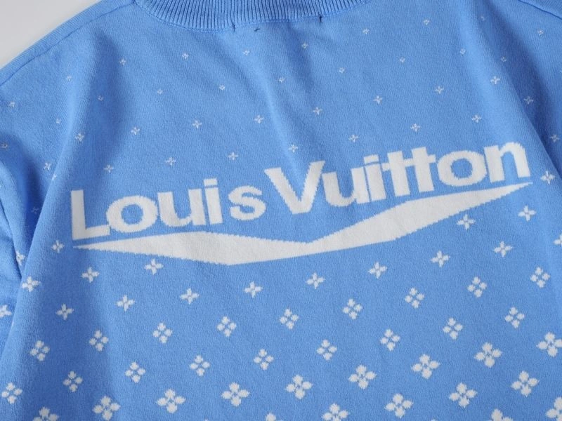 Accurate model Louis Vuitton T-Shirts