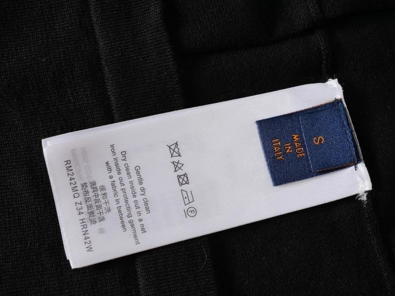 Exact replica Louis Vuitton T-Shirts