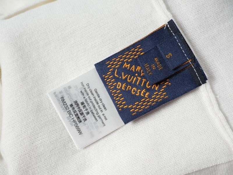 High fidelity Louis Vuitton T-Shirts