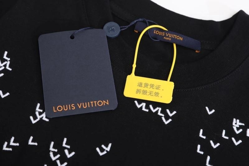 Low-cost Louis Vuitton T-Shirts