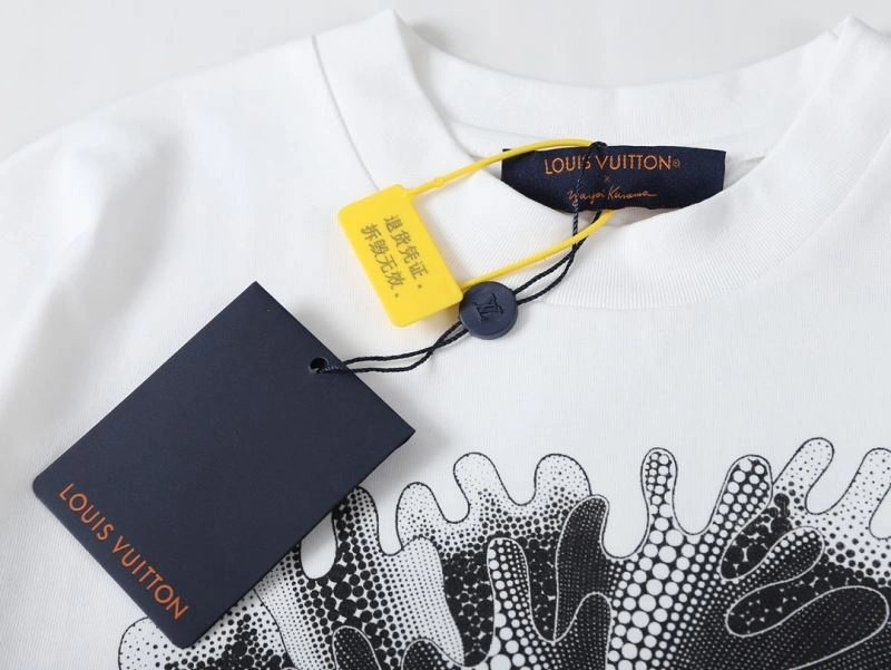 Precise copy Louis Vuitton T-Shirts