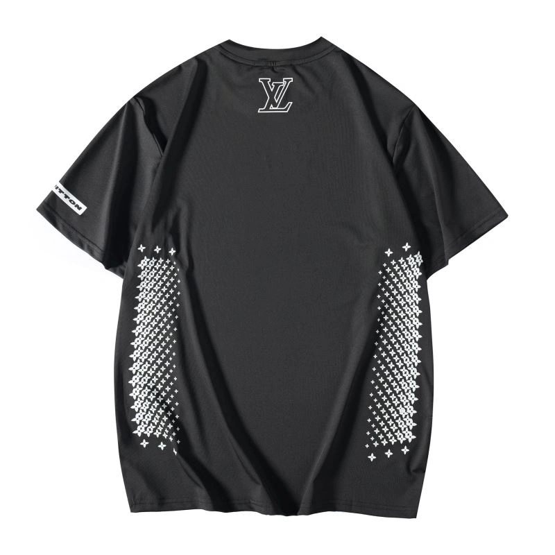 Accurate model Louis Vuitton T-Shirts