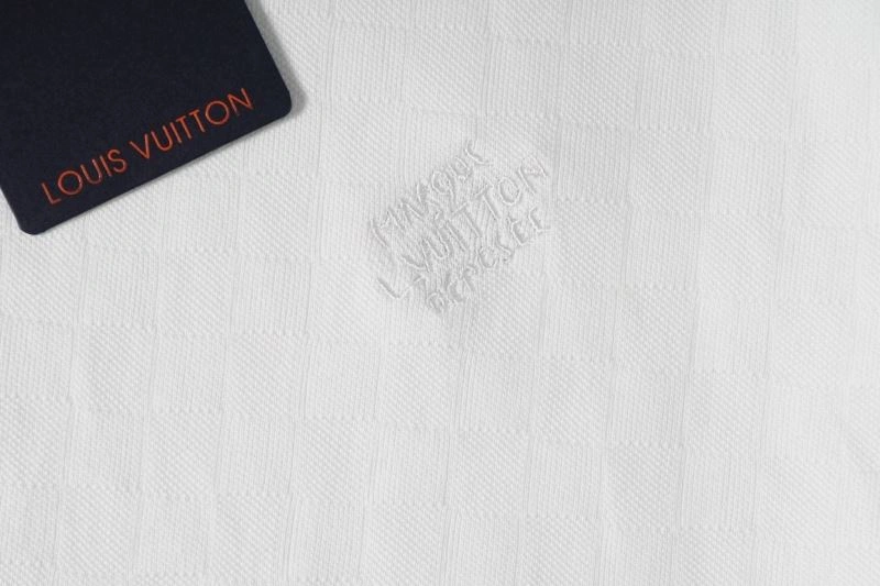 Top mirror Louis Vuitton T-Shirts