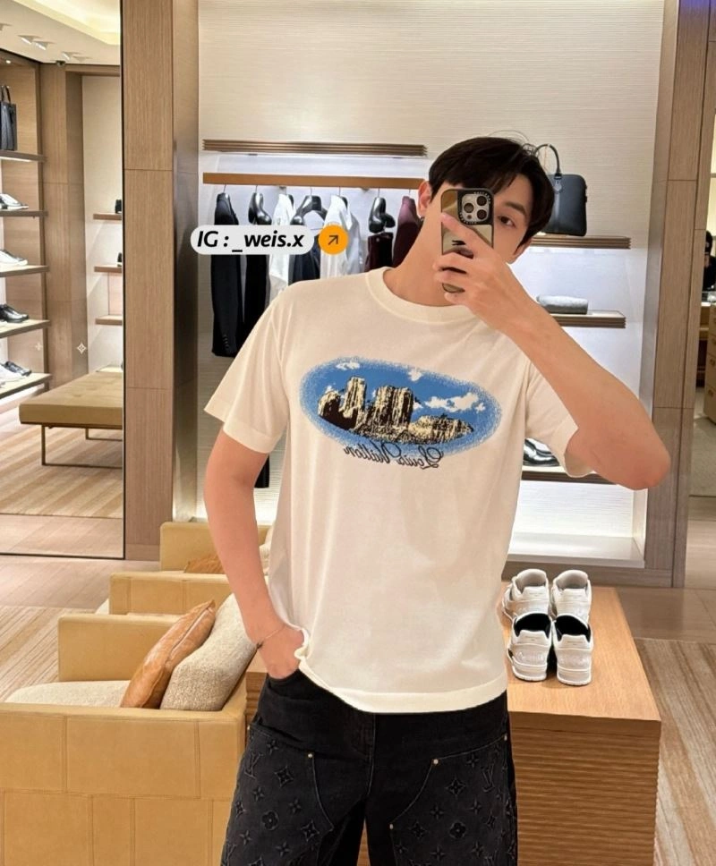 Real Louis Vuitton T-Shirts