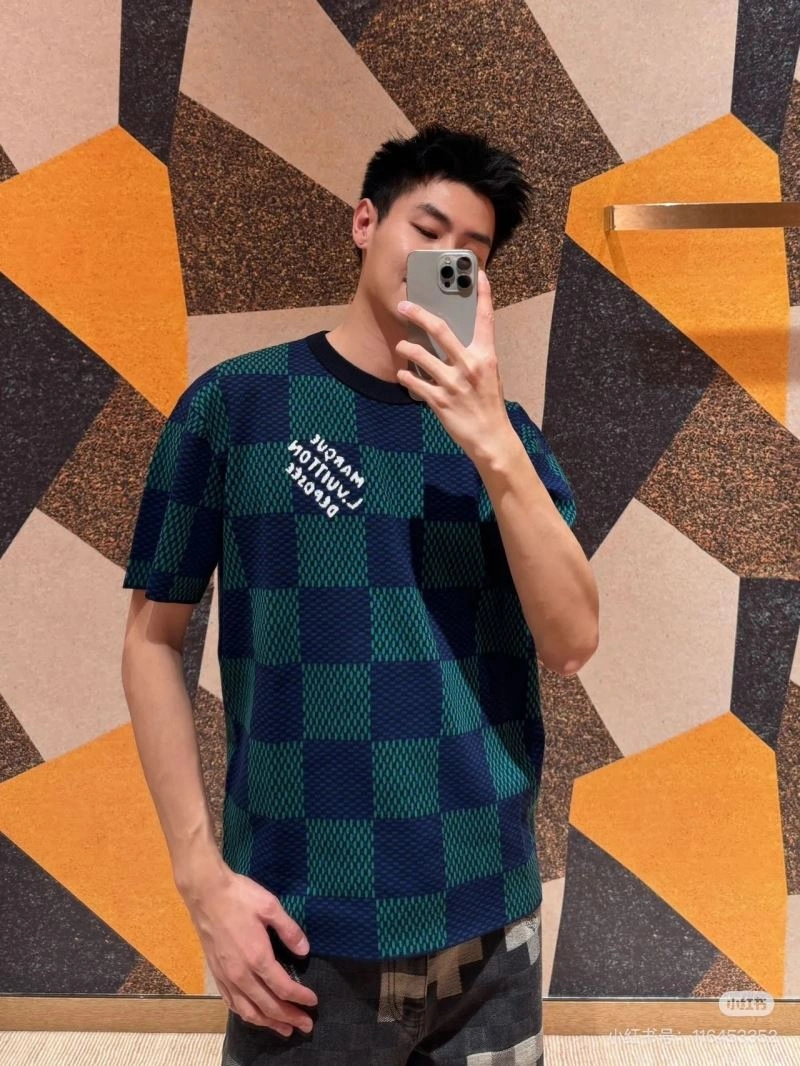 Inexpensive Louis Vuitton T-Shirts