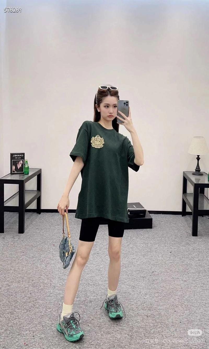 Top match Louis Vuitton T-Shirts