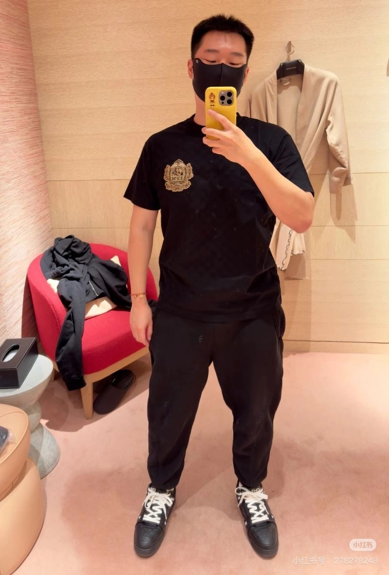 Top match Louis Vuitton T-Shirts