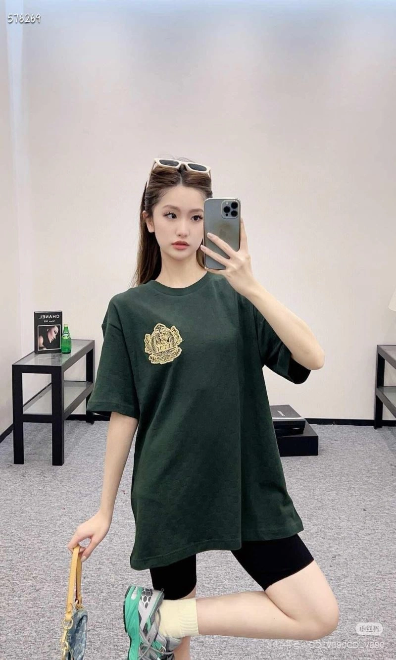 Top match Louis Vuitton T-Shirts