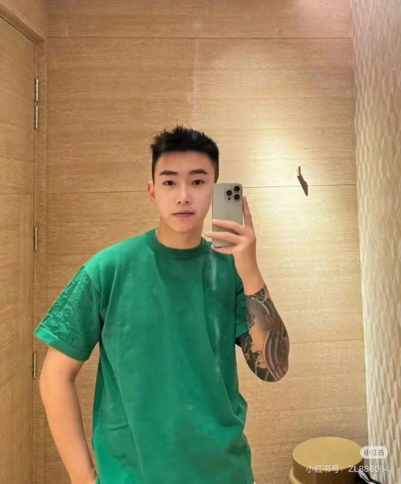 OEM Louis Vuitton T-Shirts