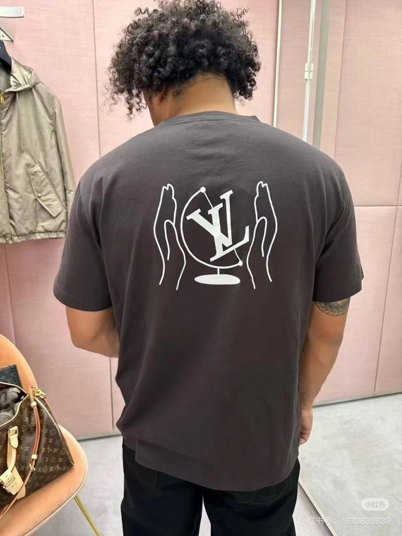 Bargain Louis Vuitton T-Shirts