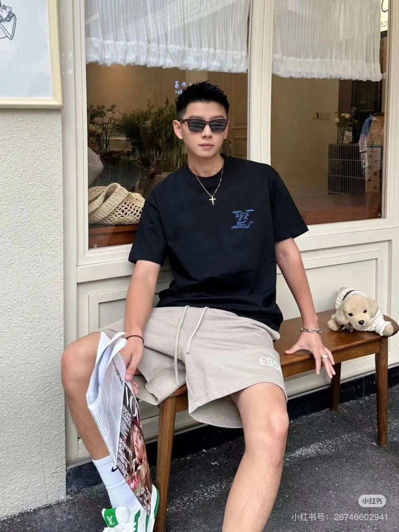 Perfect replica Louis Vuitton T-Shirts