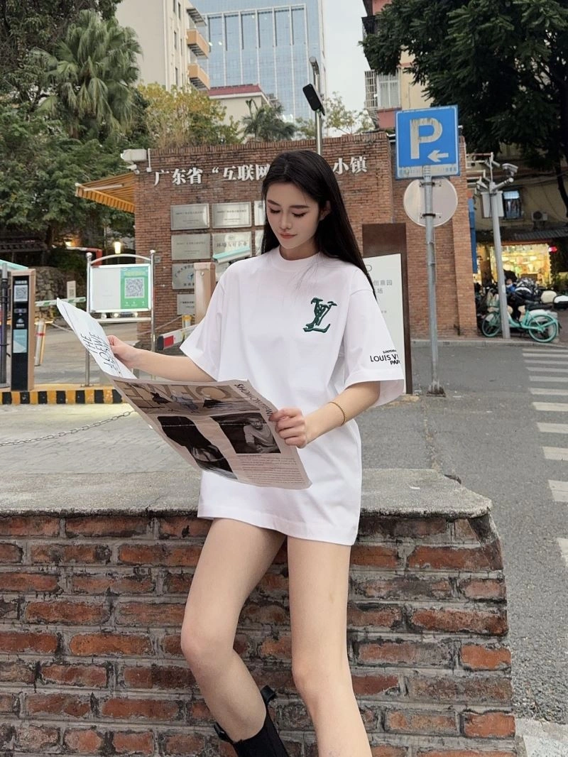Low-cost Louis Vuitton T-Shirts