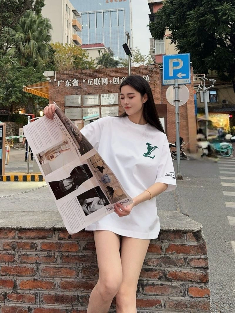 Low-cost Louis Vuitton T-Shirts