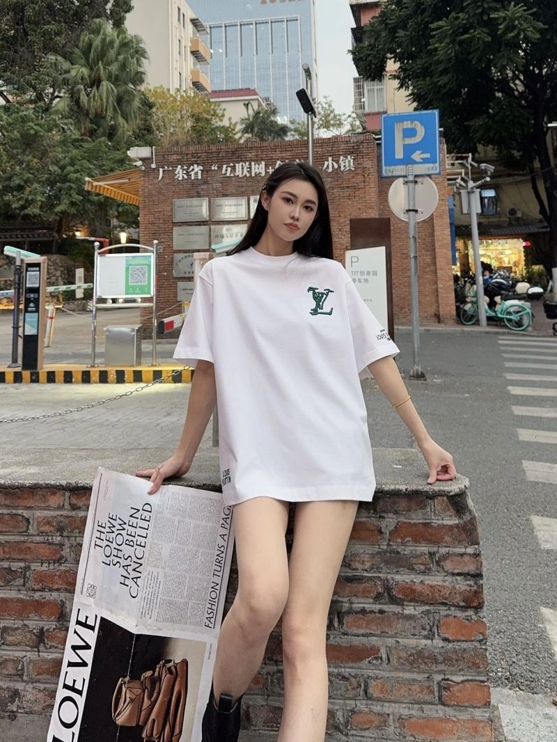 Low-cost Louis Vuitton T-Shirts
