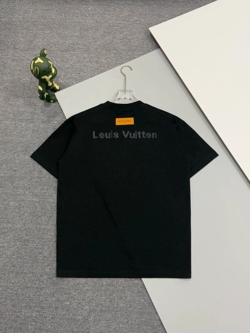 Indistinguishable Louis Vuitton T-Shirts