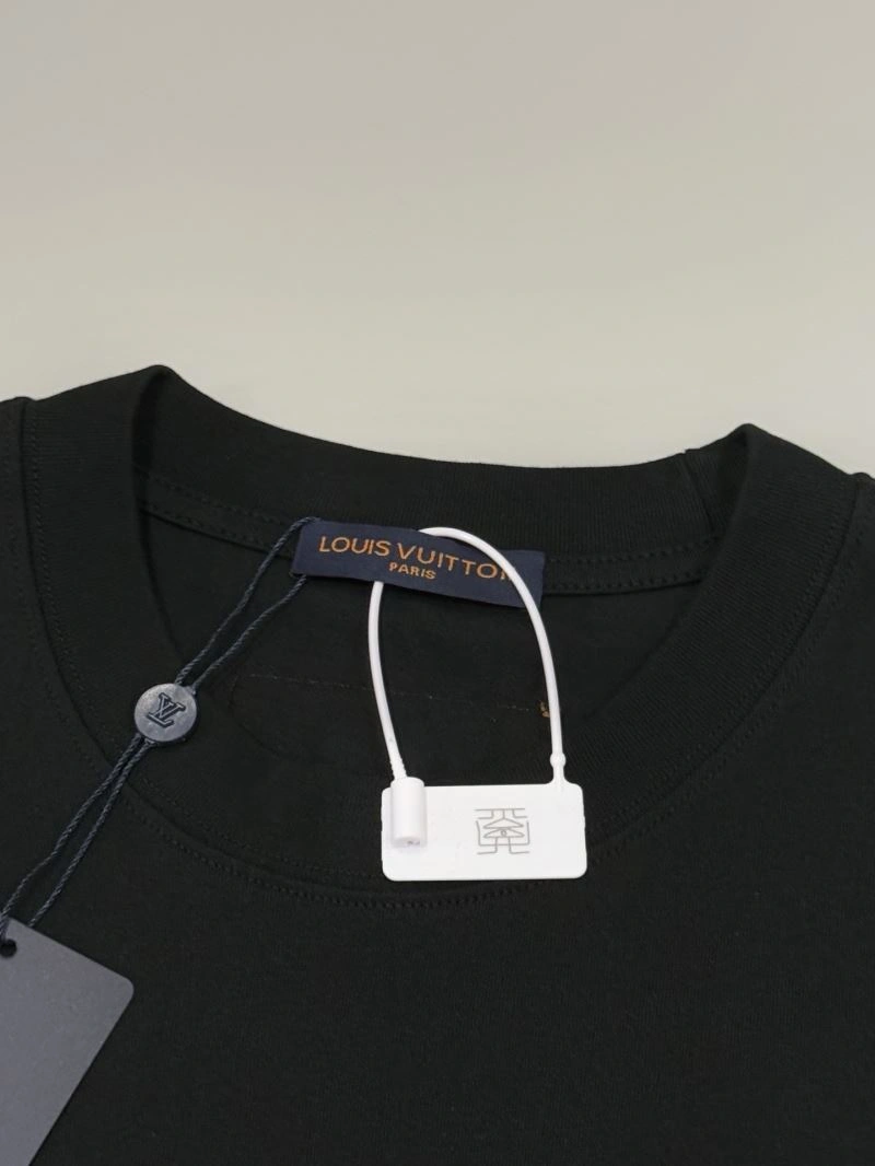 Indistinguishable Louis Vuitton T-Shirts