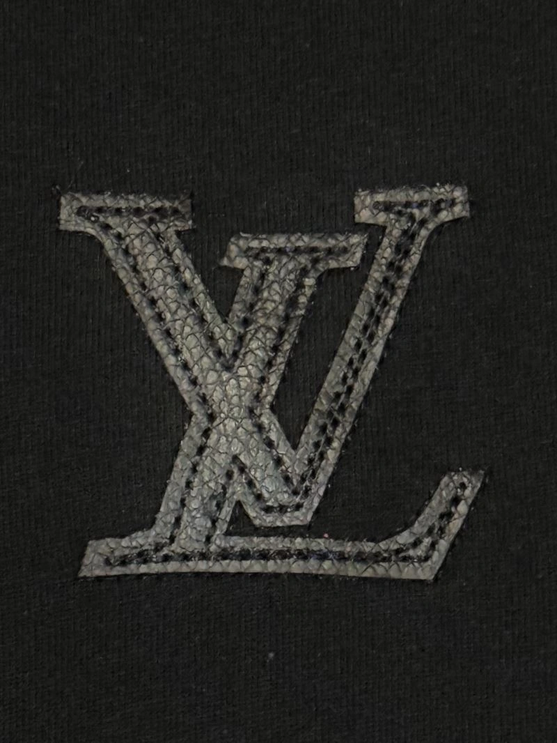 Indistinguishable Louis Vuitton T-Shirts