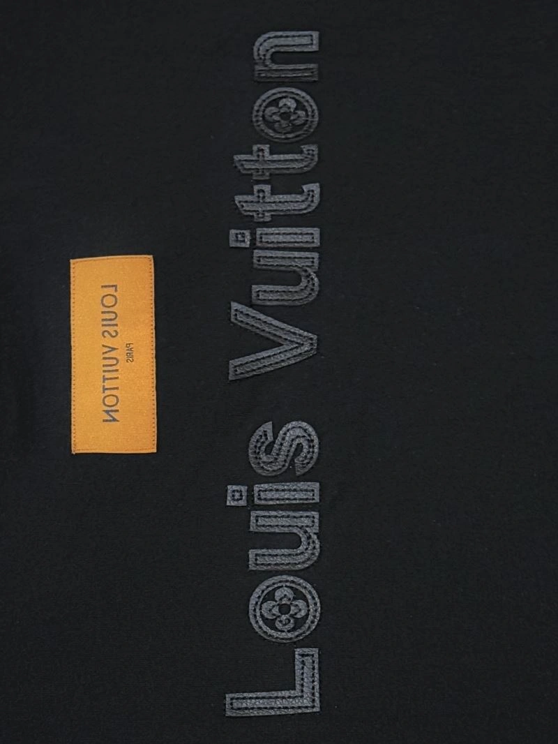 Indistinguishable Louis Vuitton T-Shirts