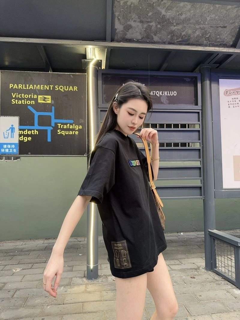 Economical Louis Vuitton T-Shirts