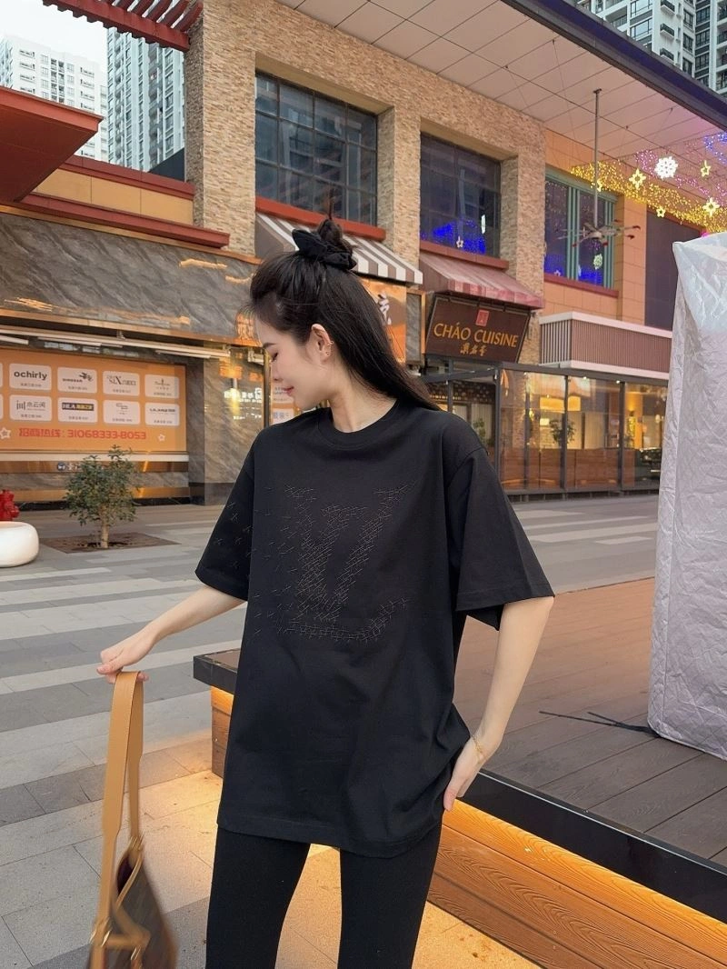 Top match Louis Vuitton T-Shirts